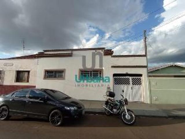 Casa para alugar com 2 quartos no Centreville, São Carlos Imobiliária Urbana