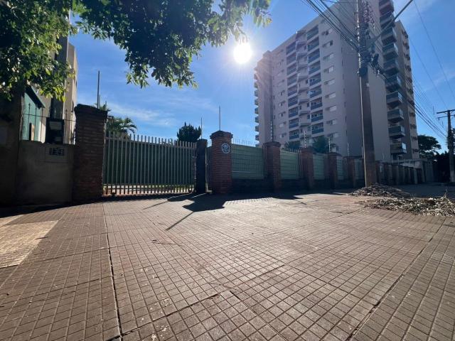 Casa para alugar com 2 suítes + 3 quartos em Jardim Central, Dourados MS