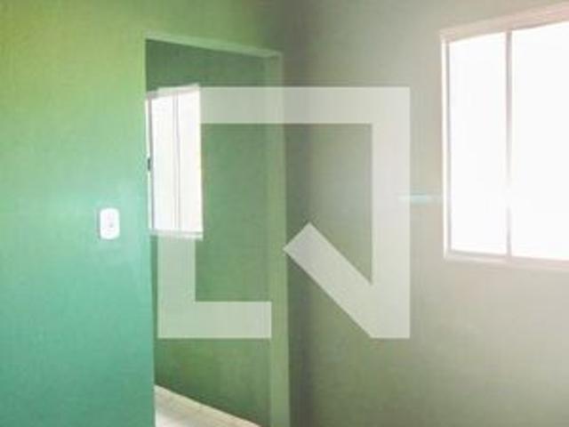 Apartamento para alugar com 0m², 0 quarto e sem vaga