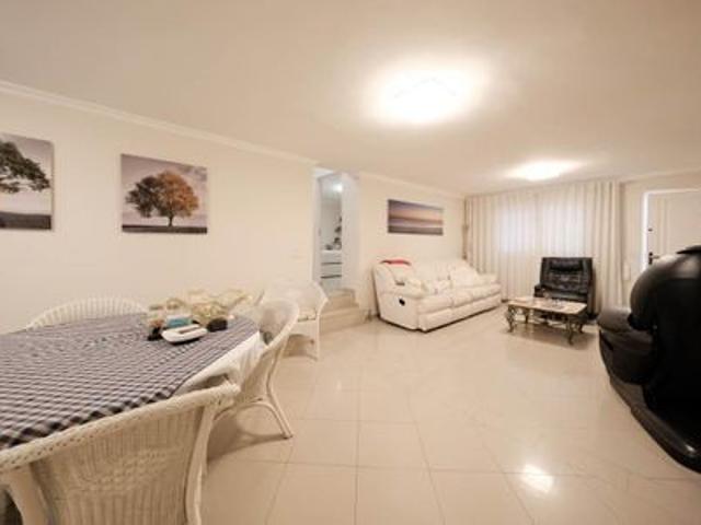 Casa para alugar com 300m², 2 quartos e 2 vagas