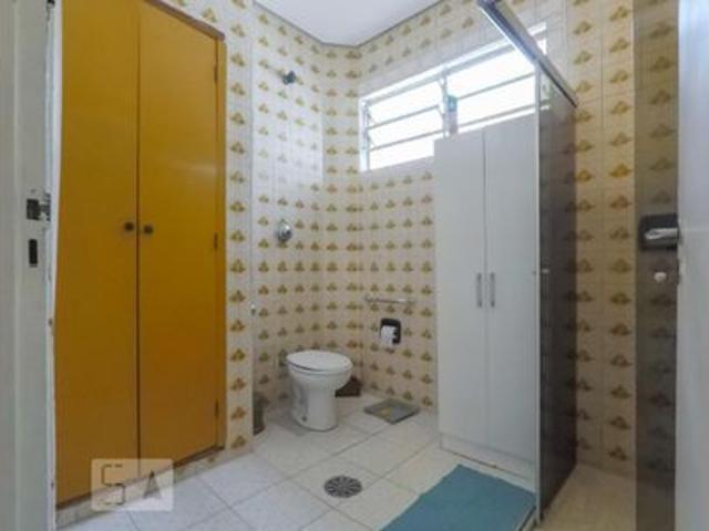 Casa para alugar com 300m², 3 quartos e 2 vagas