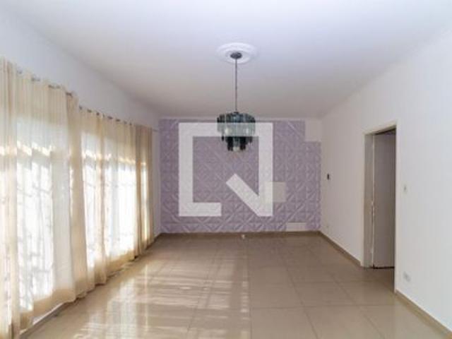 Casa para alugar com 300m², 3 quartos e 4 vagas