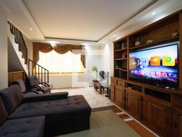 Casa para alugar com 300m², 3 quartos e 4 vagas