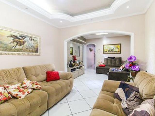 Casa para alugar com 300m², 3 quartos e 6 vagas