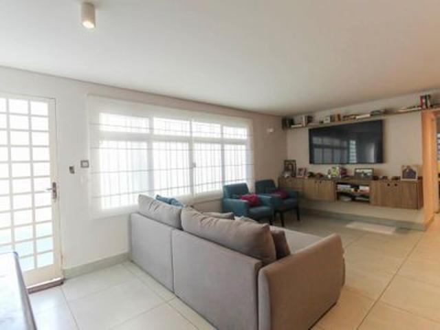 Casa para alugar com 300m², 4 quartos e 2 vagas