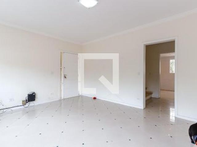 Casa para alugar com 300m², 4 quartos e 5 vagas