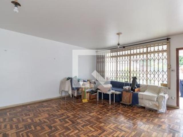 Casa para alugar com 300m², 4 quartos e 6 vagas