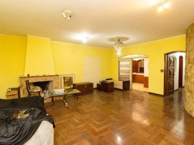 Casa para alugar com 300m², 4 quartos e 7 vagas