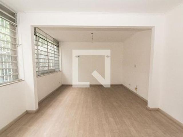 Casa para alugar com 300m², 5 quartos e 3 vagas