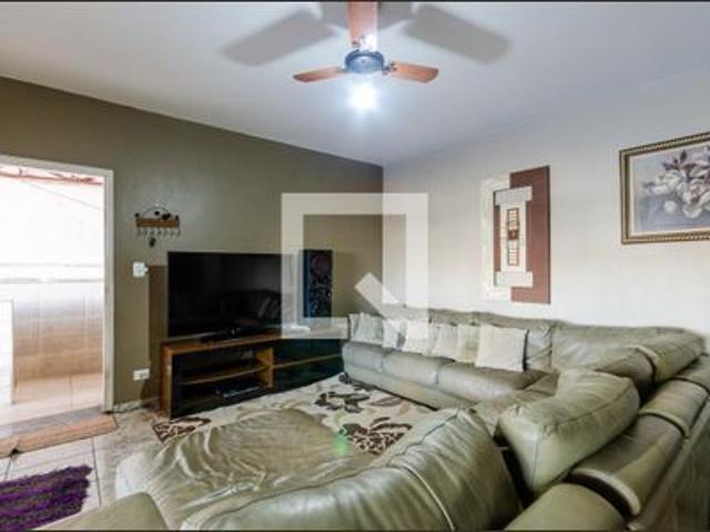 Casa para alugar com 300m², 5 quartos e 4 vagas