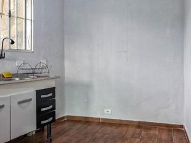 Casa para alugar com 30m², 1 quarto e sem vaga
