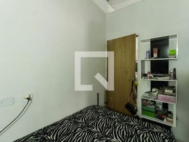 Casa para alugar com 30m², 1 quarto e sem vaga