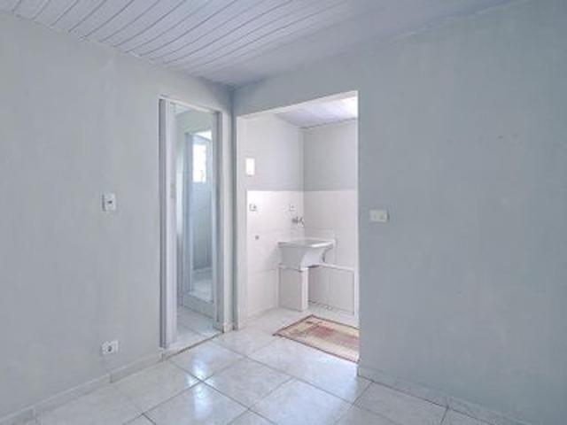 Casa para alugar com 30m², 1 quarto e sem vaga