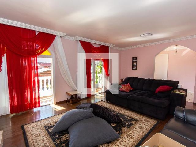 Casa para alugar com 312m², 3 quartos e 4 vagas