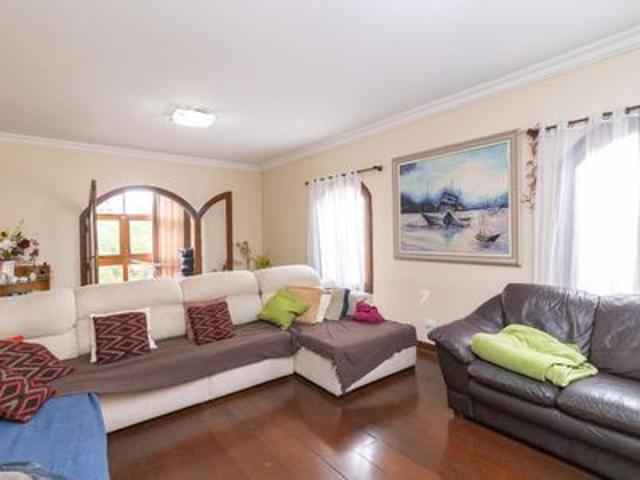 Casa para alugar com 315m², 4 quartos e 4 vagas