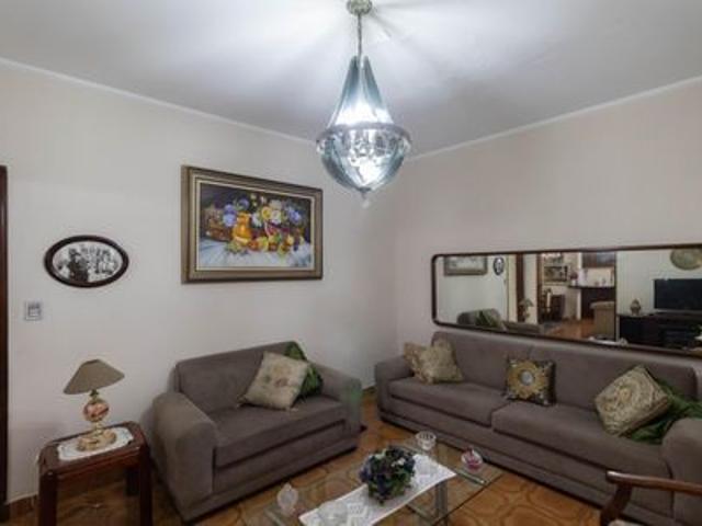 Casa para alugar com 315m², 4 quartos e 6 vagas