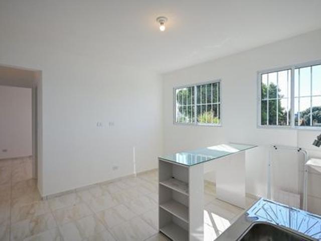 Casa para alugar com 32m², 1 quarto e sem vaga