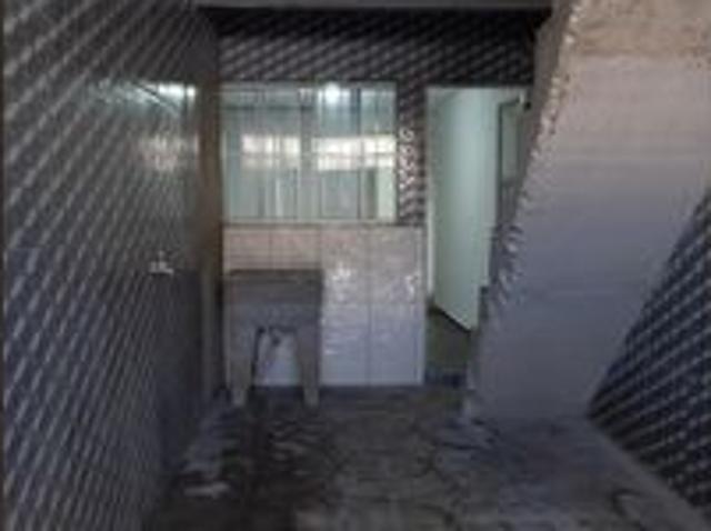 Casa para alugar com 32m², 1 quarto e sem vaga