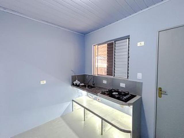 Casa para alugar com 32m², 1 quarto e sem vaga