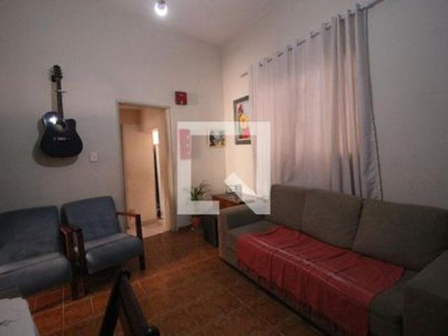Casa para alugar com 330m², 5 quartos e 3 vagas