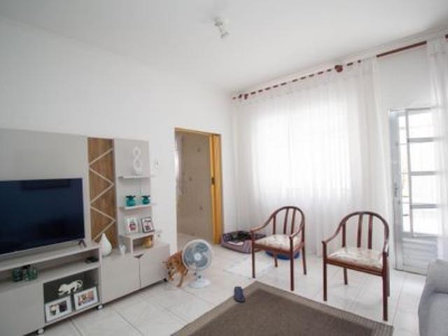 Casa para alugar com 340m², 4 quartos e 4 vagas