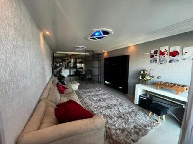 Casa para alugar com 345m², 3 quartos e 3 vagas