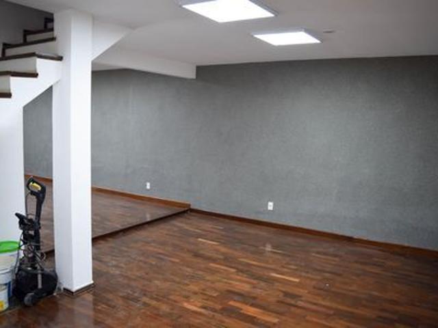 Casa para alugar com 350m², 3 quartos e 4 vagas