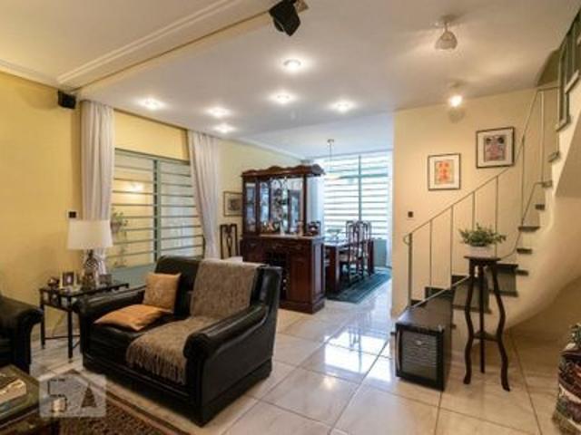 Casa para alugar com 350m², 4 quartos e 3 vagas