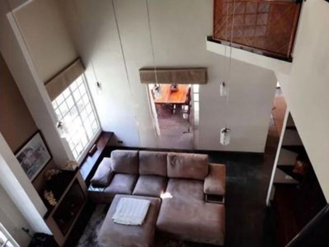 Casa para alugar com 350m², 4 quartos e 4 vagas