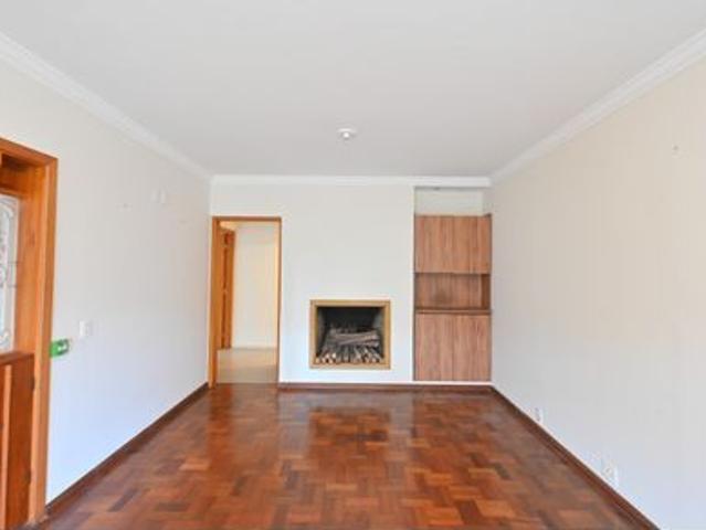 Casa para alugar com 353m², 8 quartos e 7 vagas