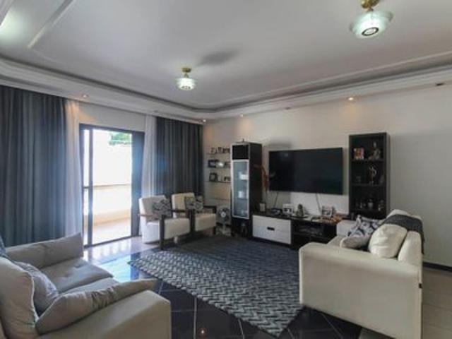 Casa para alugar com 355m², 4 quartos e 2 vagas