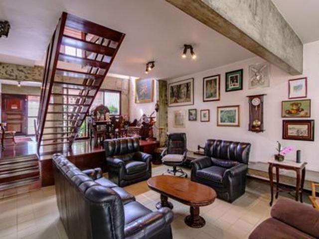 Casa para alugar com 359m², 4 quartos e 3 vagas