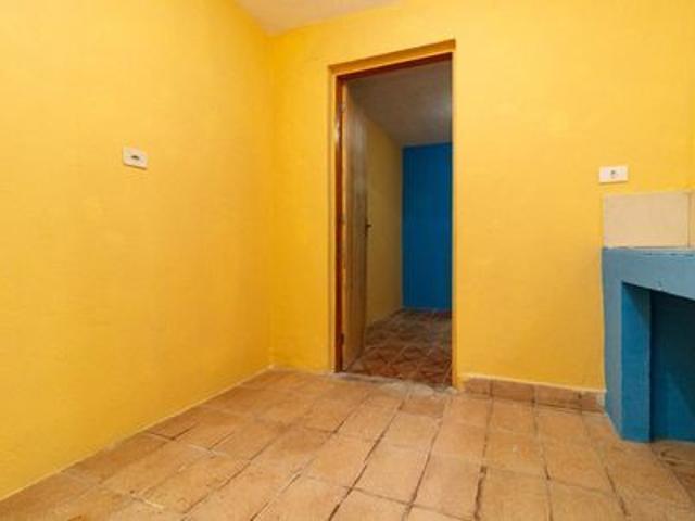 Casa para alugar com 35m², 1 quarto e sem vaga