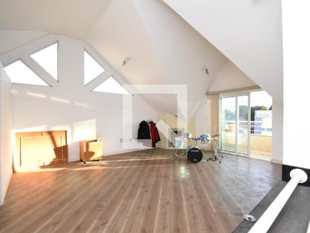 Casa para alugar com 360m², 3 quartos e 3 vagas