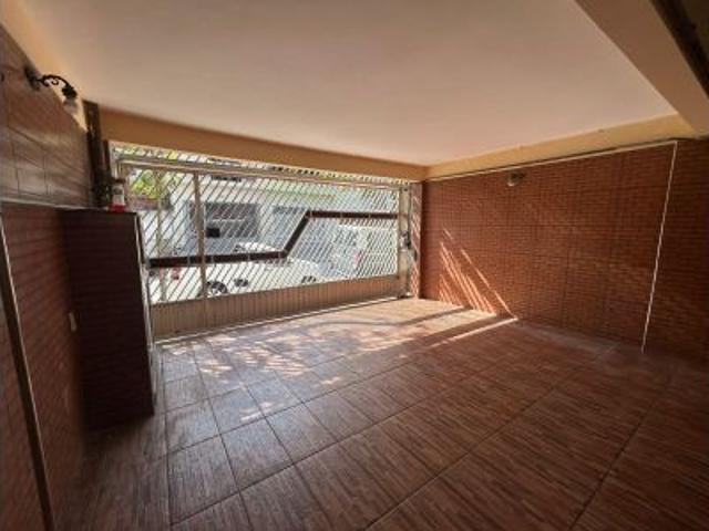Casa para alugar com 360m², 4 quartos e 2 vagas
