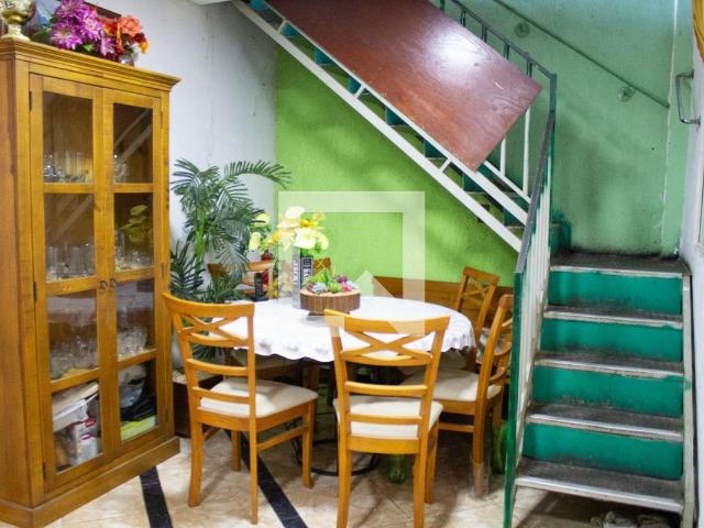 Casa para alugar com 360m², 5 quartos e 2 vagas
