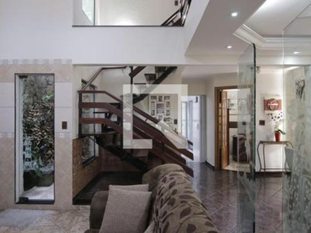 Casa para alugar com 360m², 5 quartos e 4 vagas