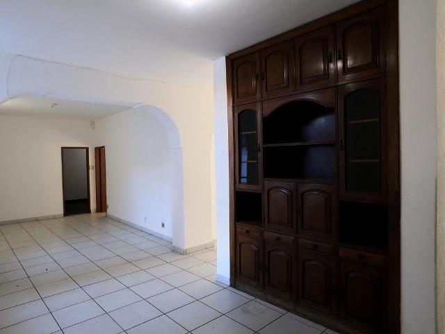 Casa para alugar com 375m², 6 quartos e 4 vagas