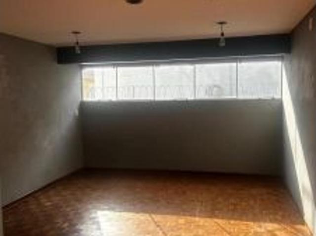 Casa para alugar com 390m², 18 quartos e 15 vagas