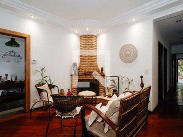 Casa para alugar com 390m², 3 quartos e 2 vagas