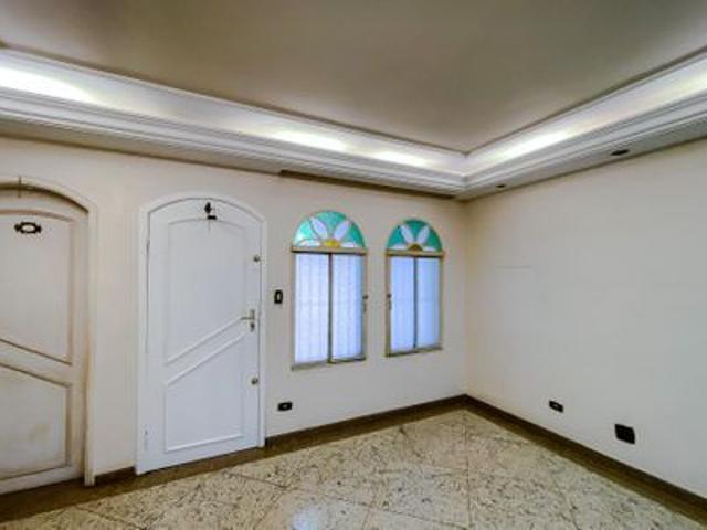 Casa para alugar com 390m², 4 quartos e 3 vagas