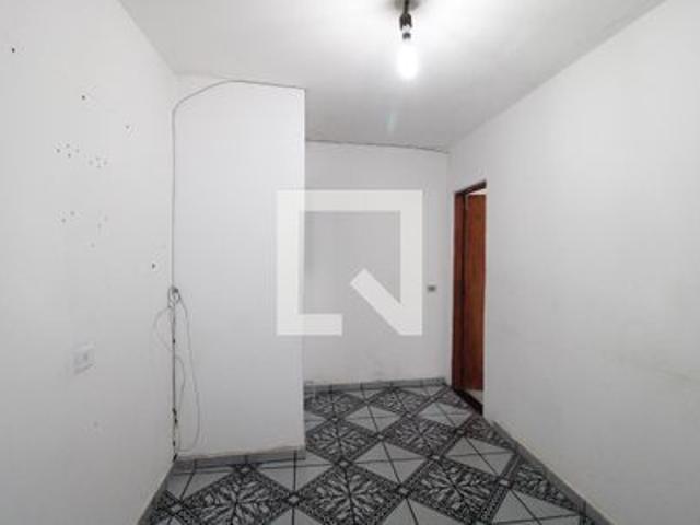 Casa para alugar com 39m², 2 quartos e sem vaga