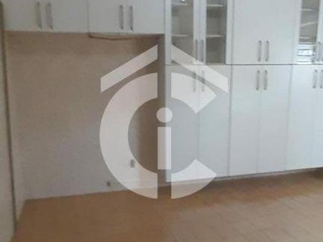 Casa para alugar com 3 quartos, 2 vagas, 240m² Vila Ema
