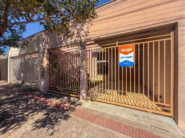 Casa para alugar com 3 quartos e 1 suíte no Jardim Pérola, Londrina