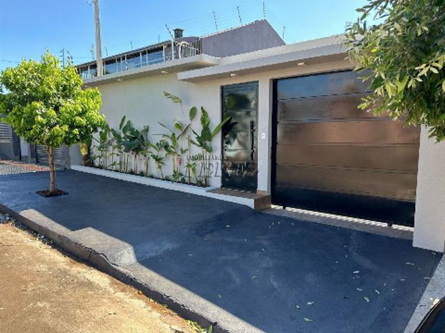Casa para alugar com 3 Quartos em Conjunto Semiramis Barros Braga, Londrina PR
