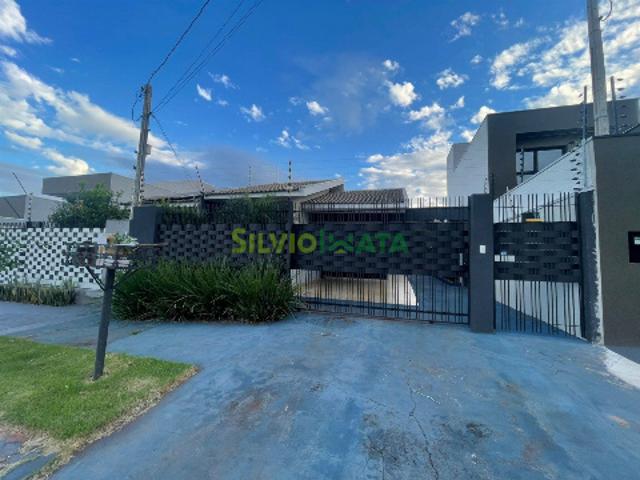 Casa para alugar com 3 Quartos em Alto das Grevíleas, Maringá PR