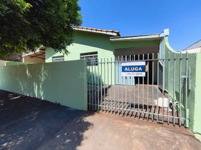 Casa para alugar com 3 Quartos em Parque Alvamar, Sarandi PR