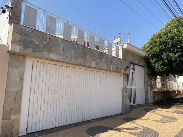 Casa para alugar com 3 quartos no São Francisco, Catanduva Imobiliária Casa Verde Catanduva