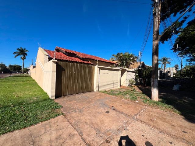 Casa para alugar com 3 suítes + 1 quarto em Jardim Tropical, Dourados MS