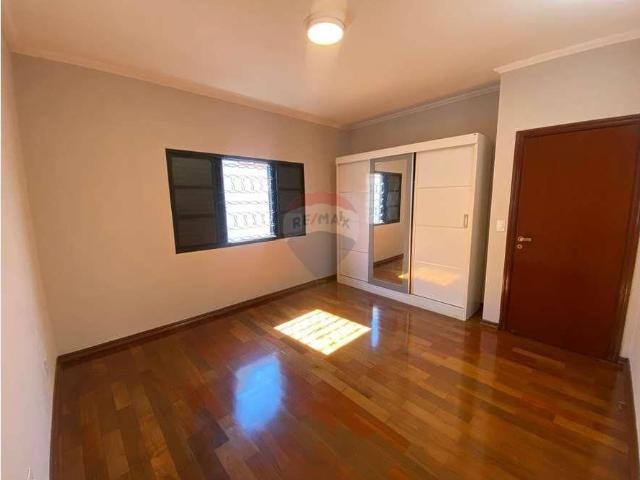 CASA PARA ALUGAR COM PISICINA, HIDROMASSAGEM E ÁREA GOURMET Jardim Paraíso, Botucatu/SP